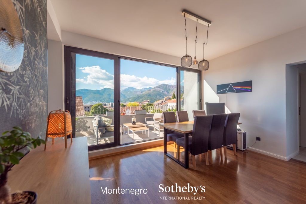 Donja Lastva 2-Bedroom Apartment with Cool Sea Views