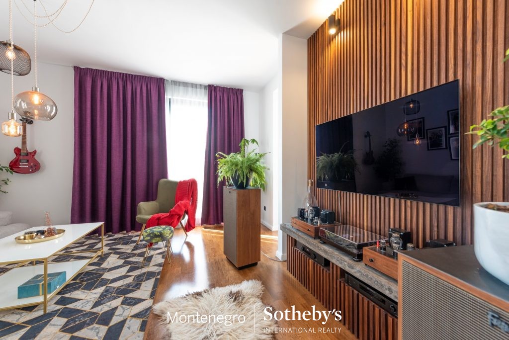 Donja Lastva 2-Bedroom Apartment with Cool Sea Views