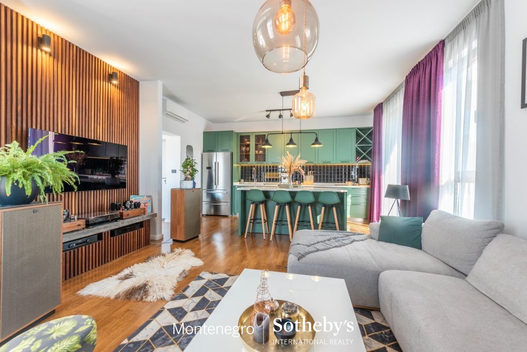 Donja Lastva 2-Bedroom Apartment with Cool Sea Views