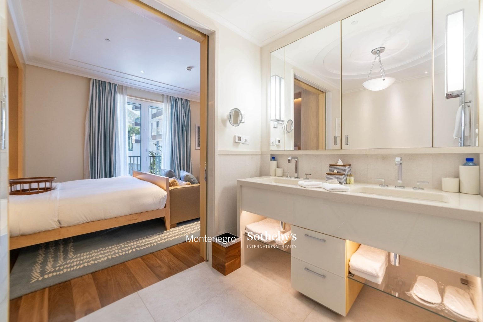 Regent Pool Club Studio in Baia – Very Modern Comfort